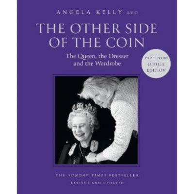 Hardback Other Side of the Coin: The Queen, the Dresser and the ...
