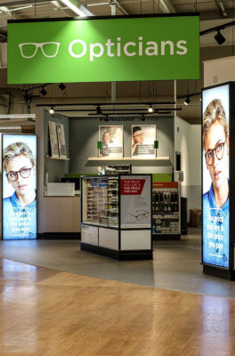 Asda Opticians kicks off brand-new training programme for future eye ...