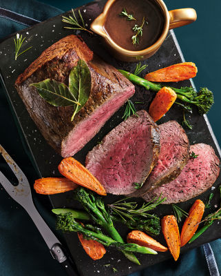 Exceptional by ASDA (16) British Chateaubriand Beef Fillet Joint - ASDA ...